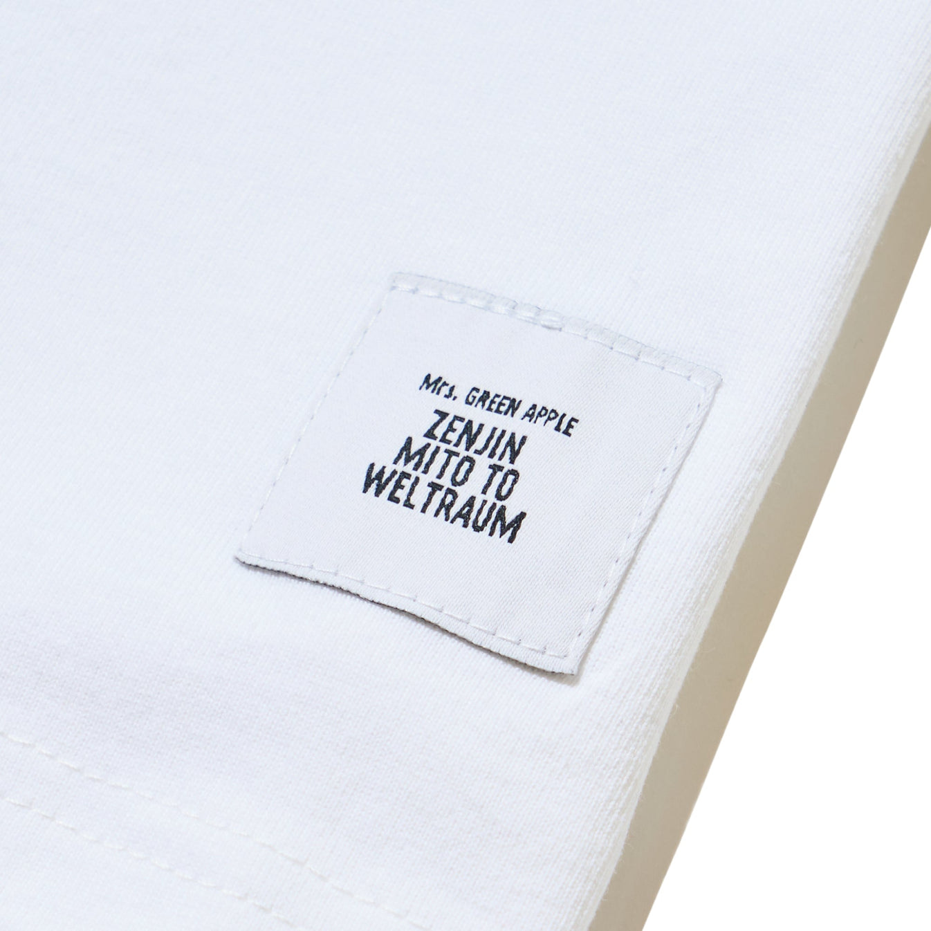 MGA Rocket Embroidery T-shirt / White – Mrs. GREEN APPLE OFFICIAL STORE